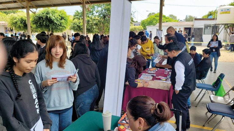 COBACH Reforma hosts Expo on Safety and Health